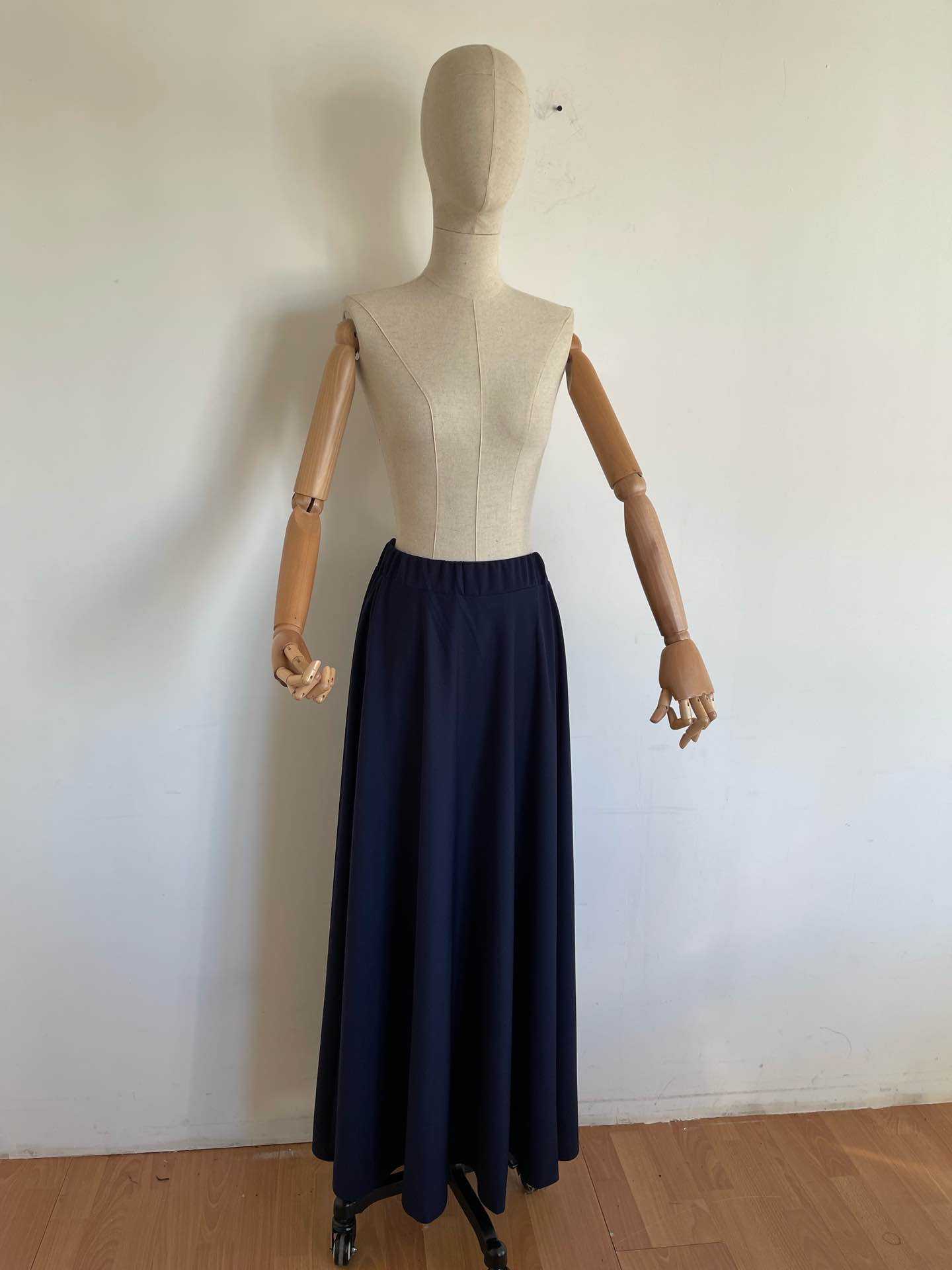 Jupe fluide et élégante | Paris Fashion Shops