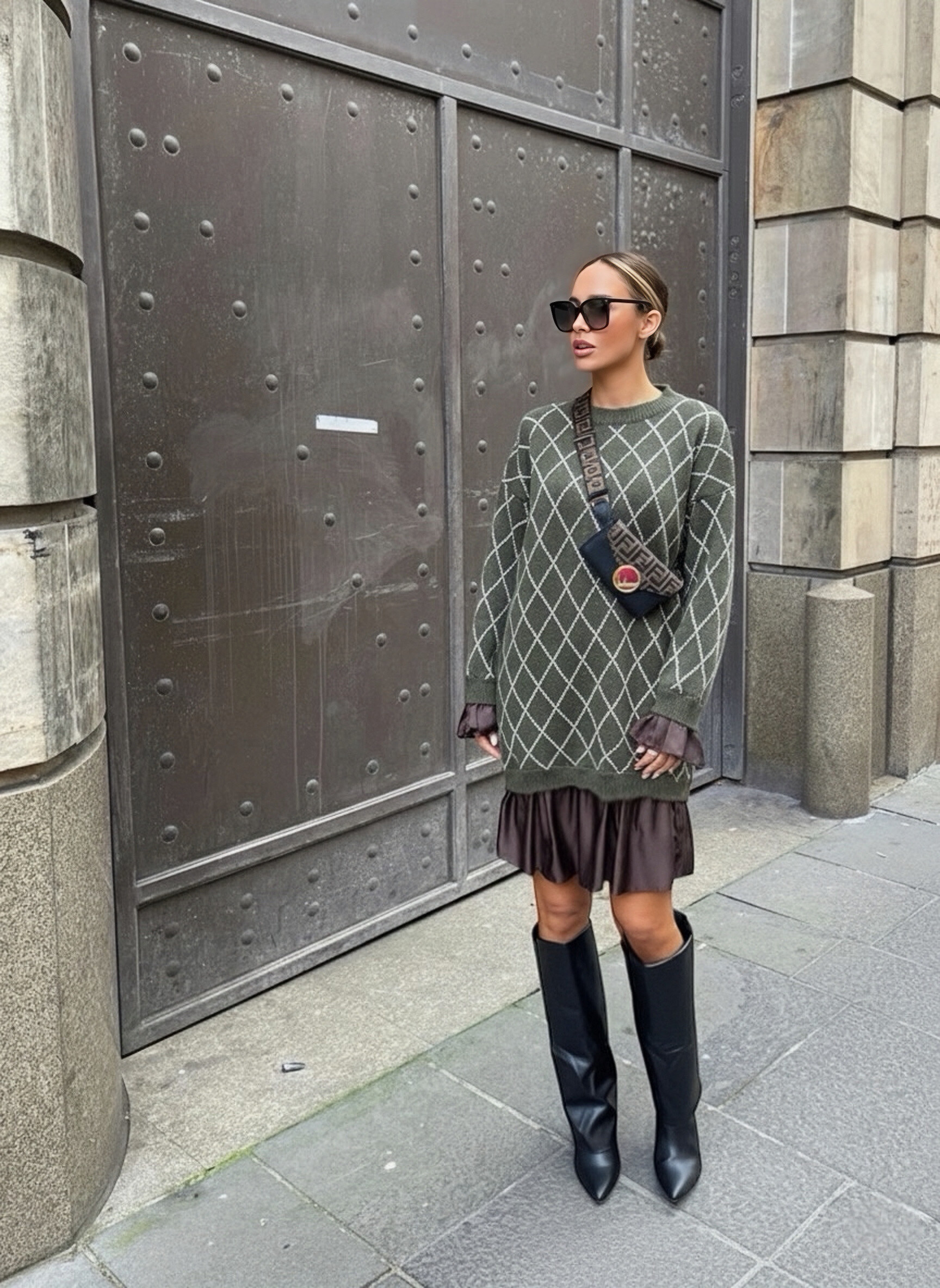 Diamond-patterned sweater dress with a flounced hem | Paris Fashion Shops