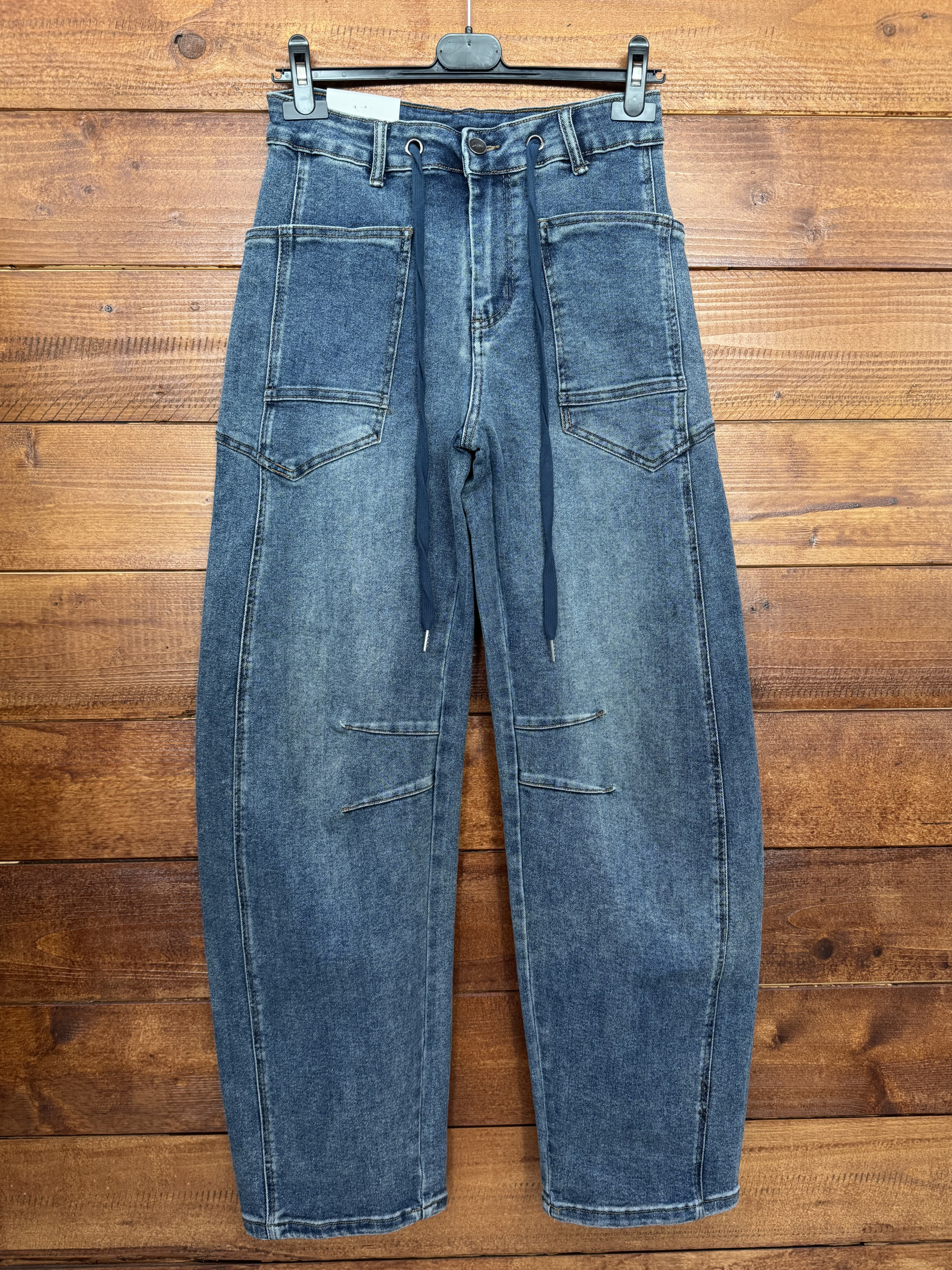 Jean ballon avec lacets à la taille et plis au genou en denim | Paris ...