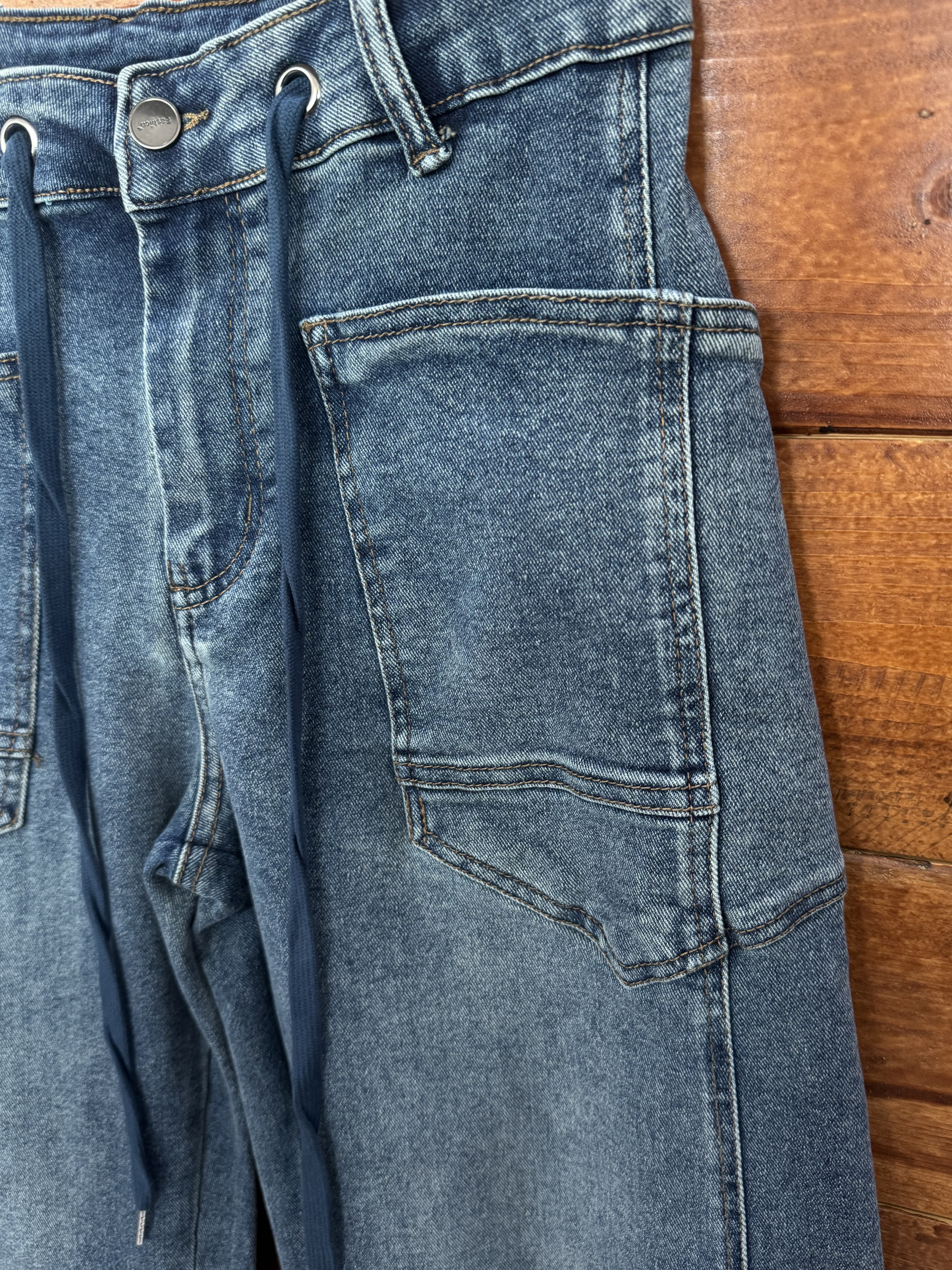 Jean ballon avec lacets à la taille et plis au genou en denim | Paris ...