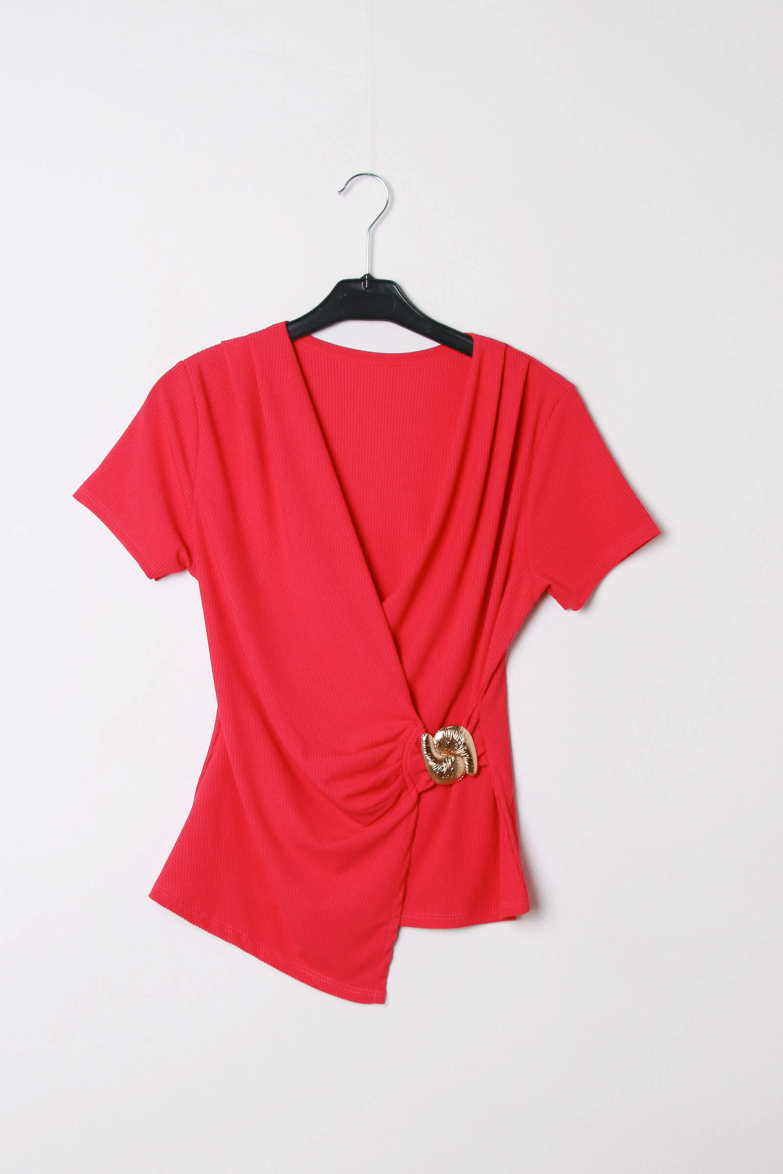 Elegant crossover top with draped effect and decorative ring | Paris ...