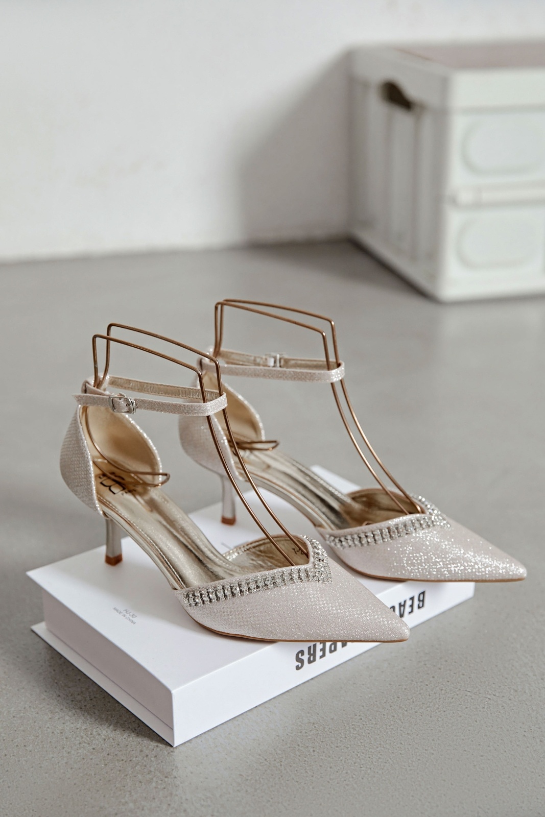 ALMA STRASS HEEL PUMPS | Paris Fashion Shops