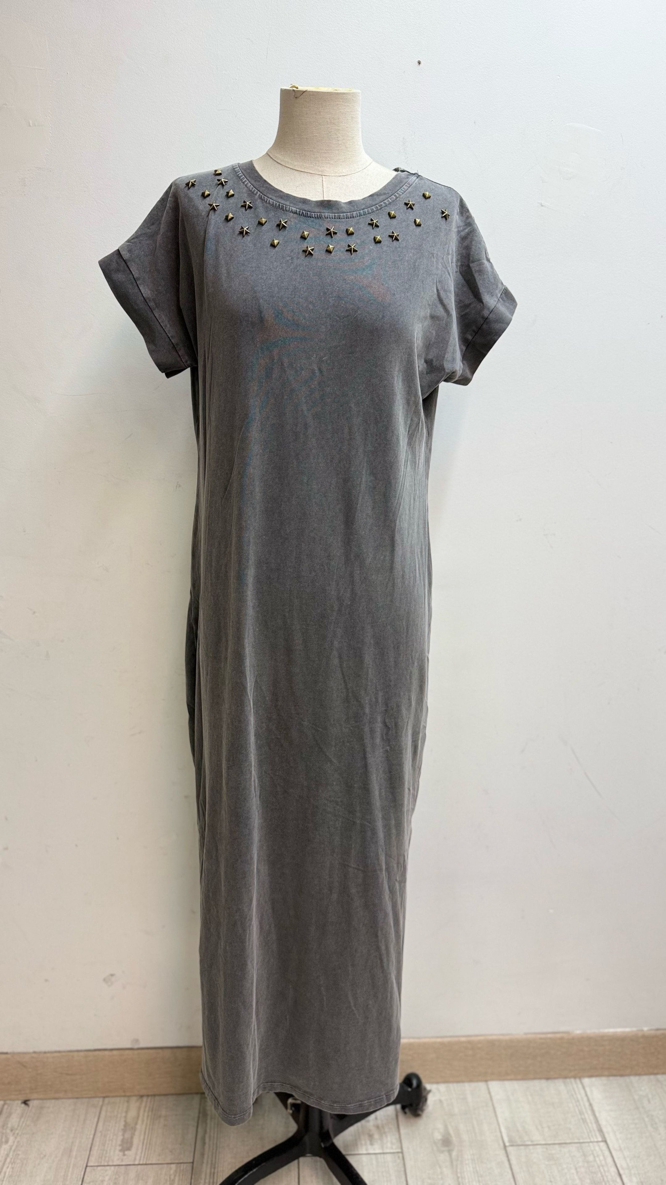 Long stretch cotton dress adorned with studs | Paris Fashion Shops