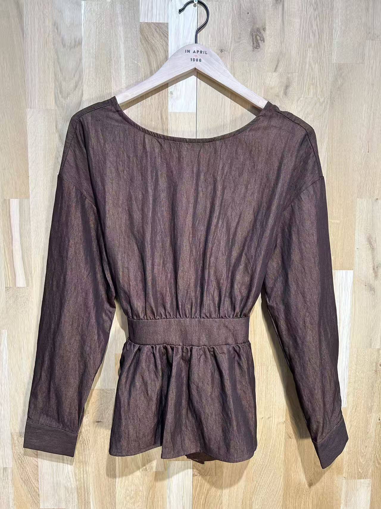 Elegant backless blouse - add a touch of elegance to your collection ...