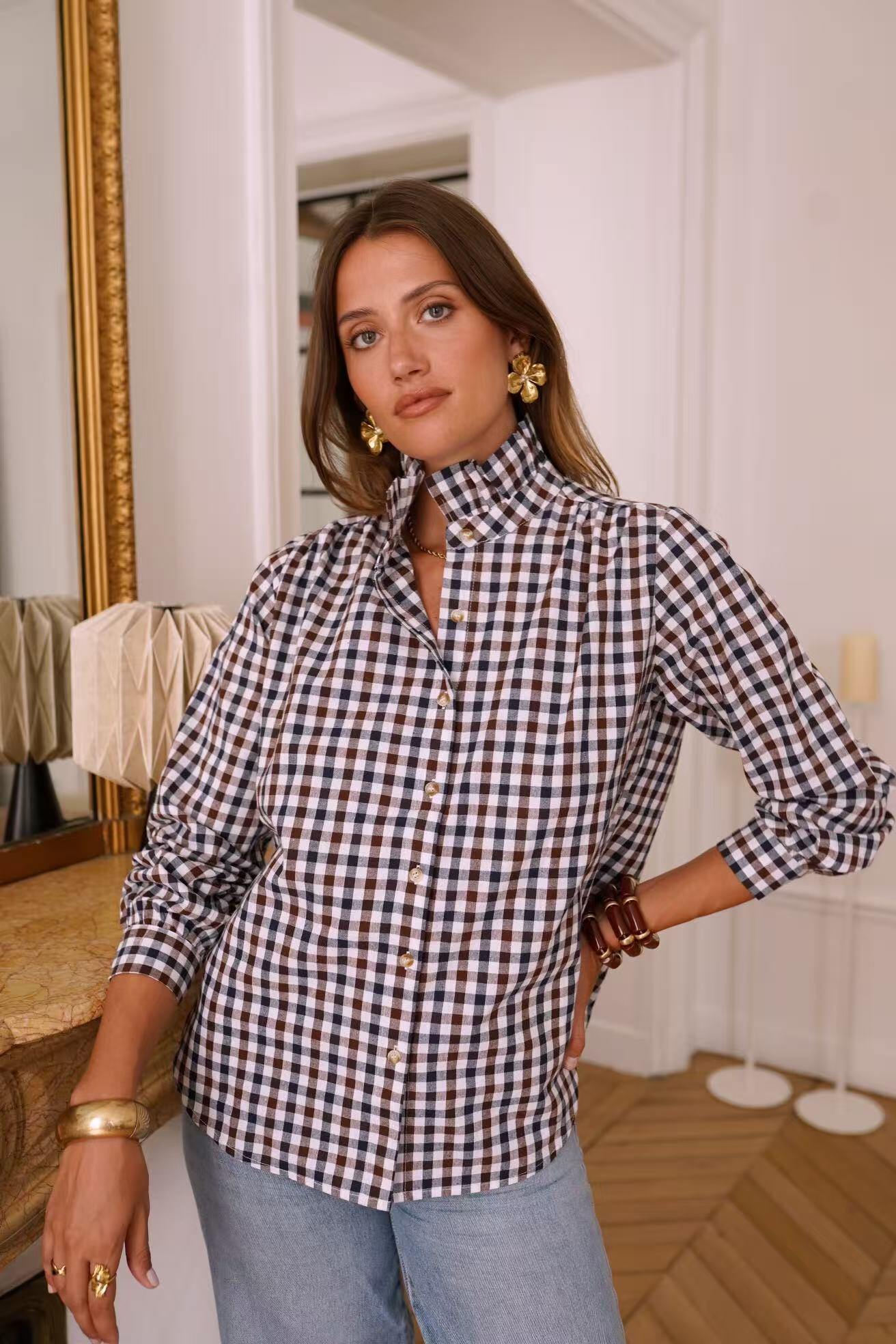 Chemise à carreaux au col haut - l'alliance parfaite entre élégance et ...