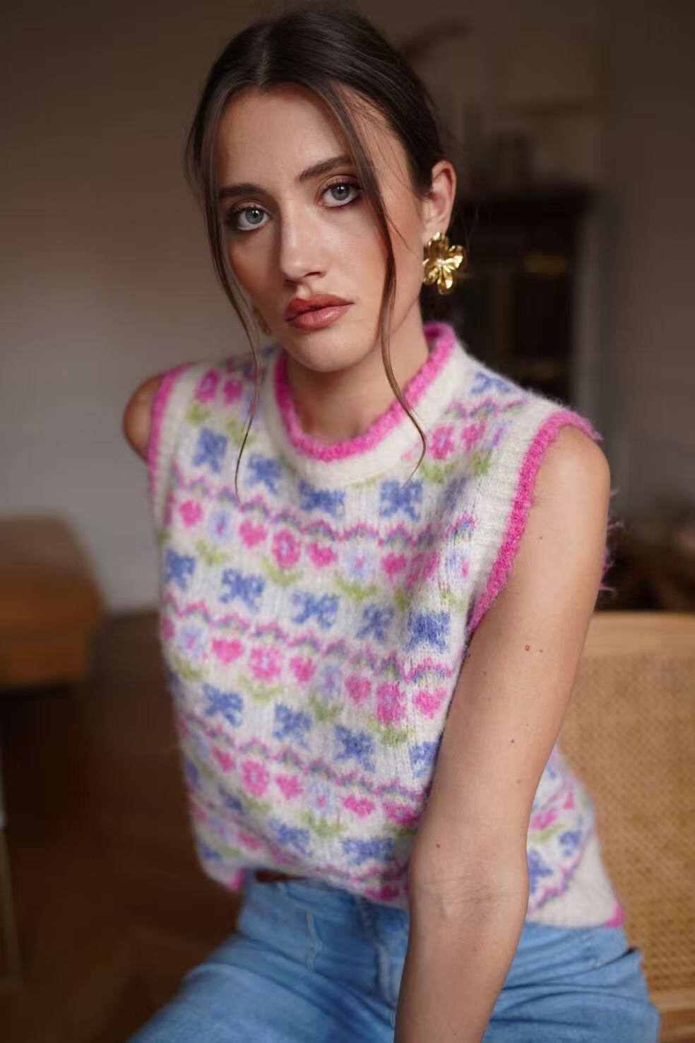 Women's sleeveless jacquard knit sweater – Retro chic inspiration ...