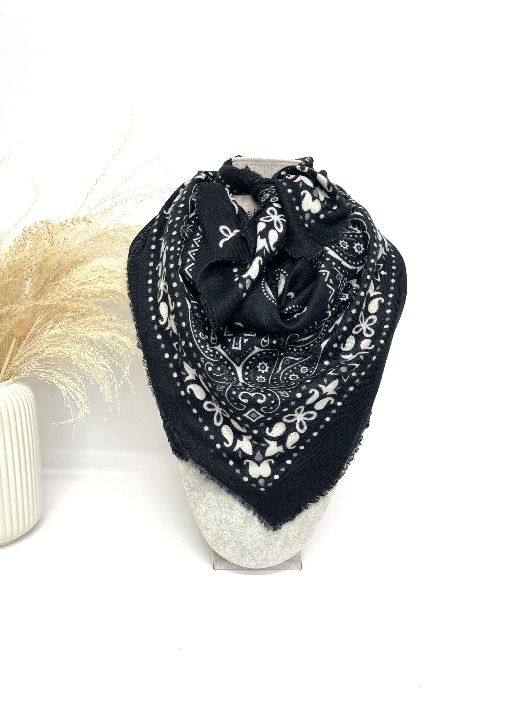 JOSÉE SQUARE SCARF | Paris Fashion Shops