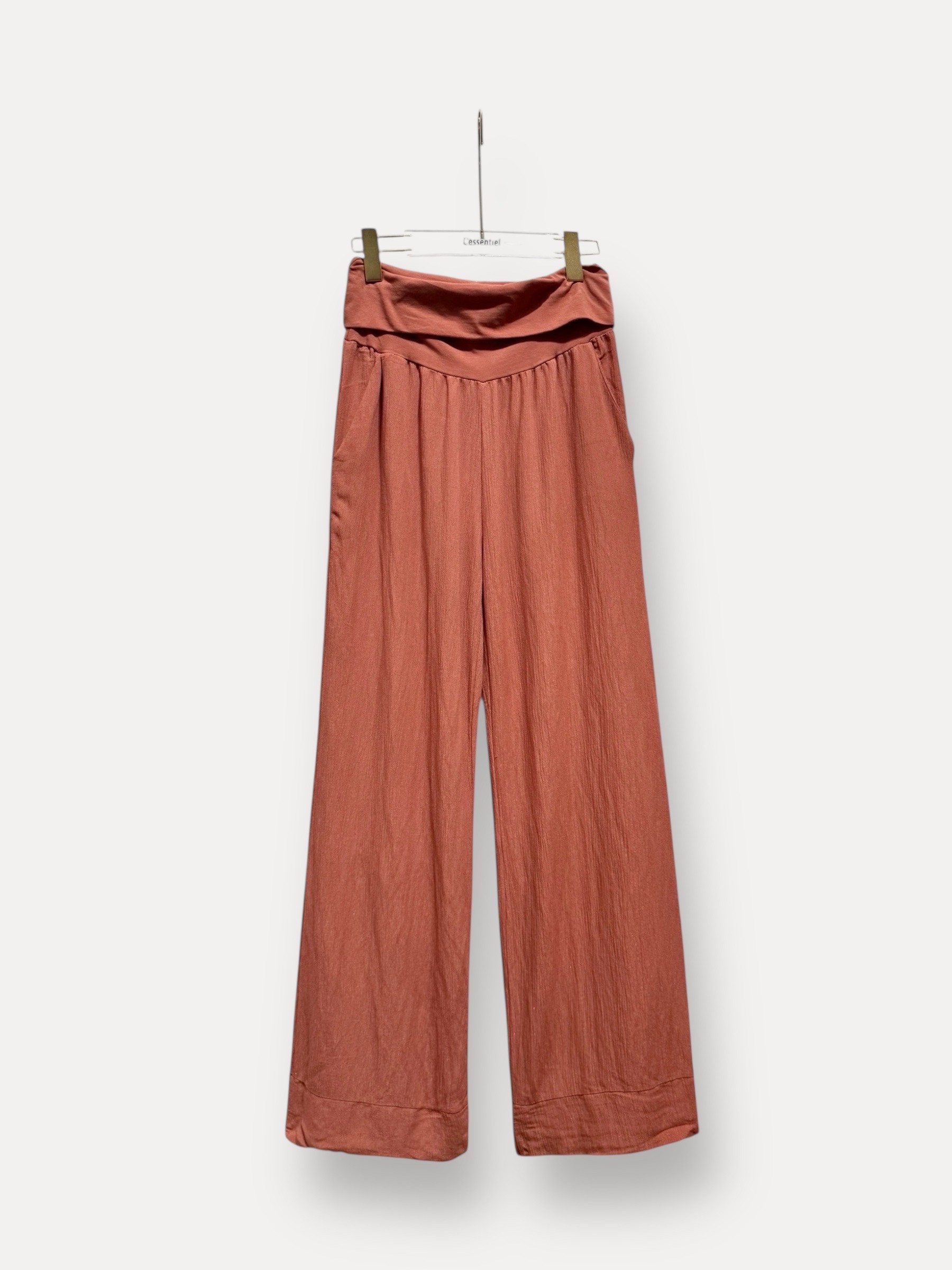 L'ESSENTIEL | Paris Fashion Shops