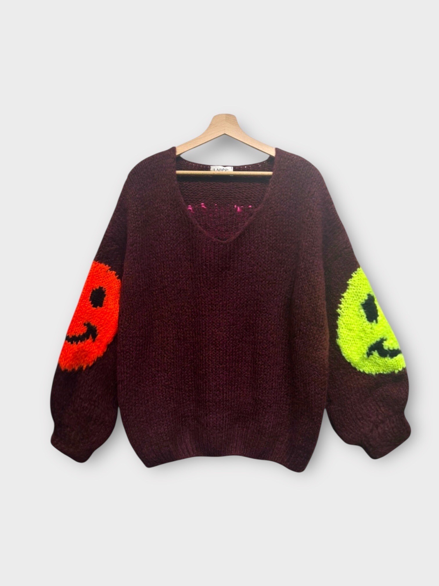 Pull en laine oversize inscription smiley col V manches longues | Paris ...