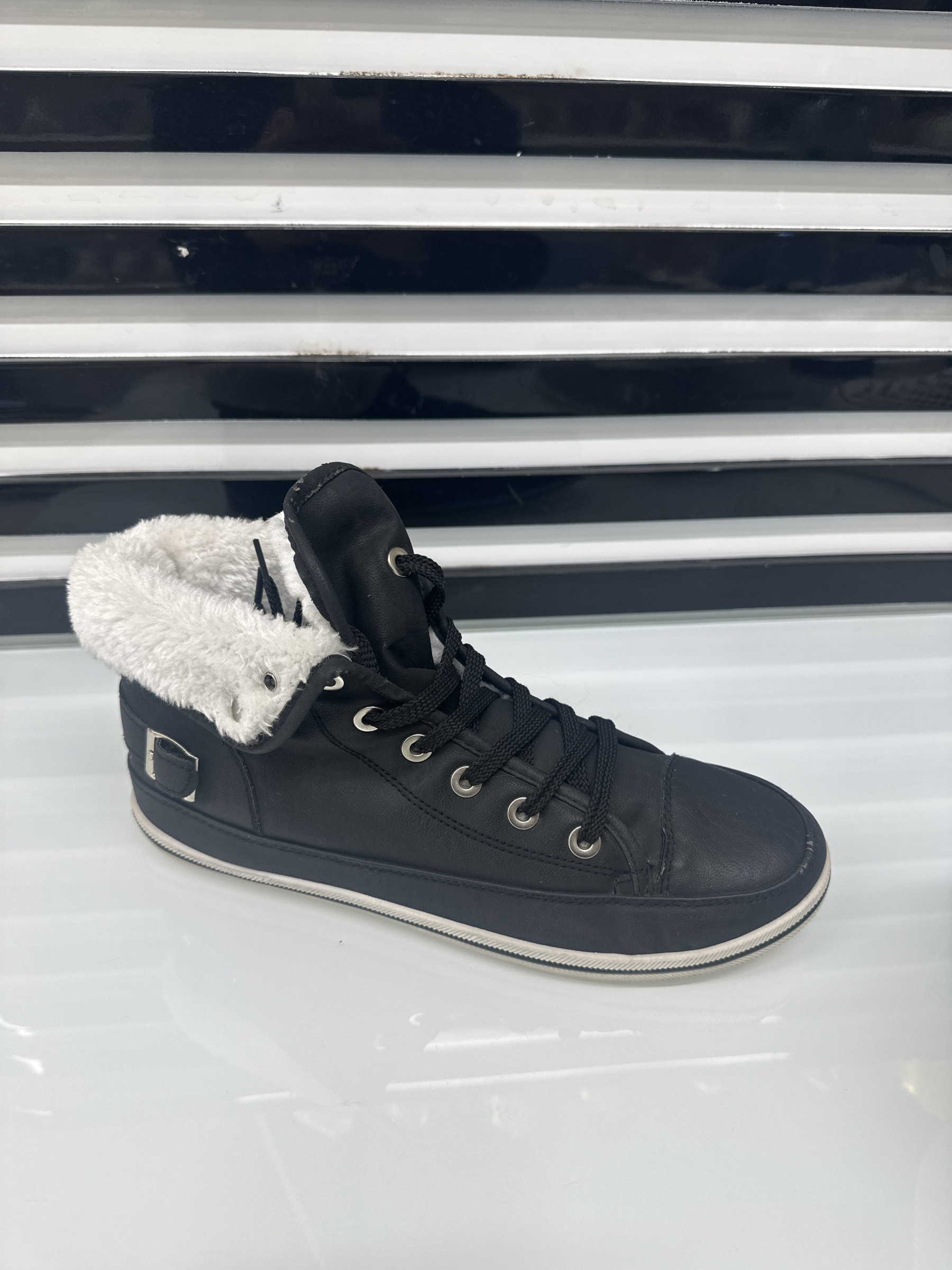 Baskets | Paris Fashion Shops