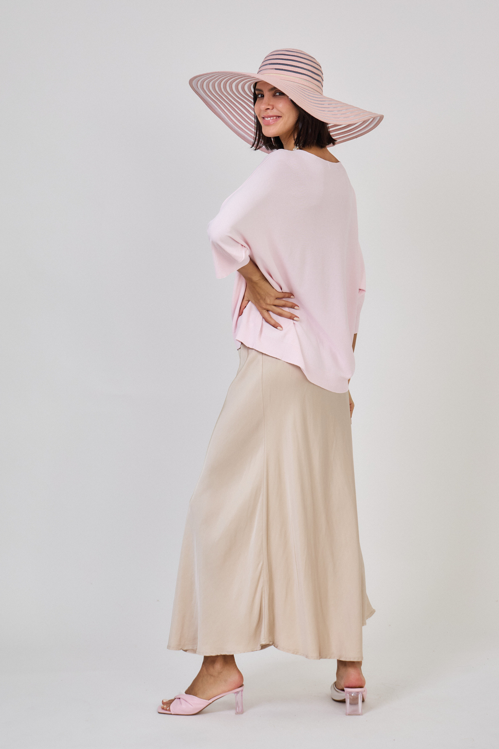 Solid color long flared skirt | Paris Fashion Shops