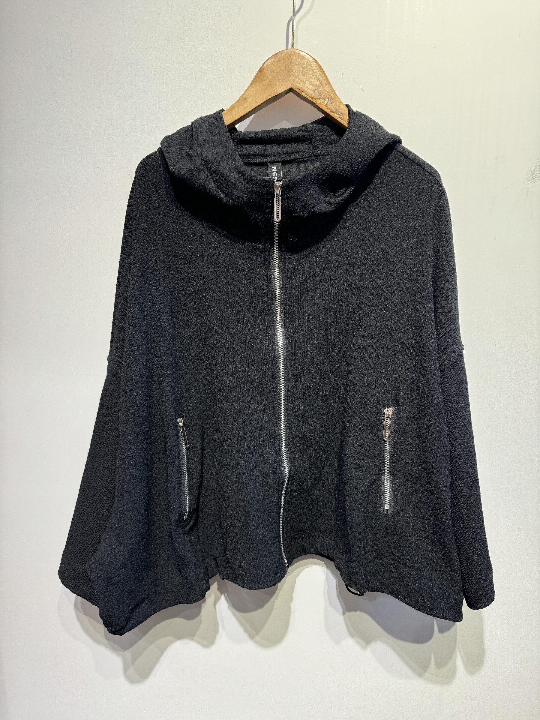 Neslay | Paris Fashion Shops