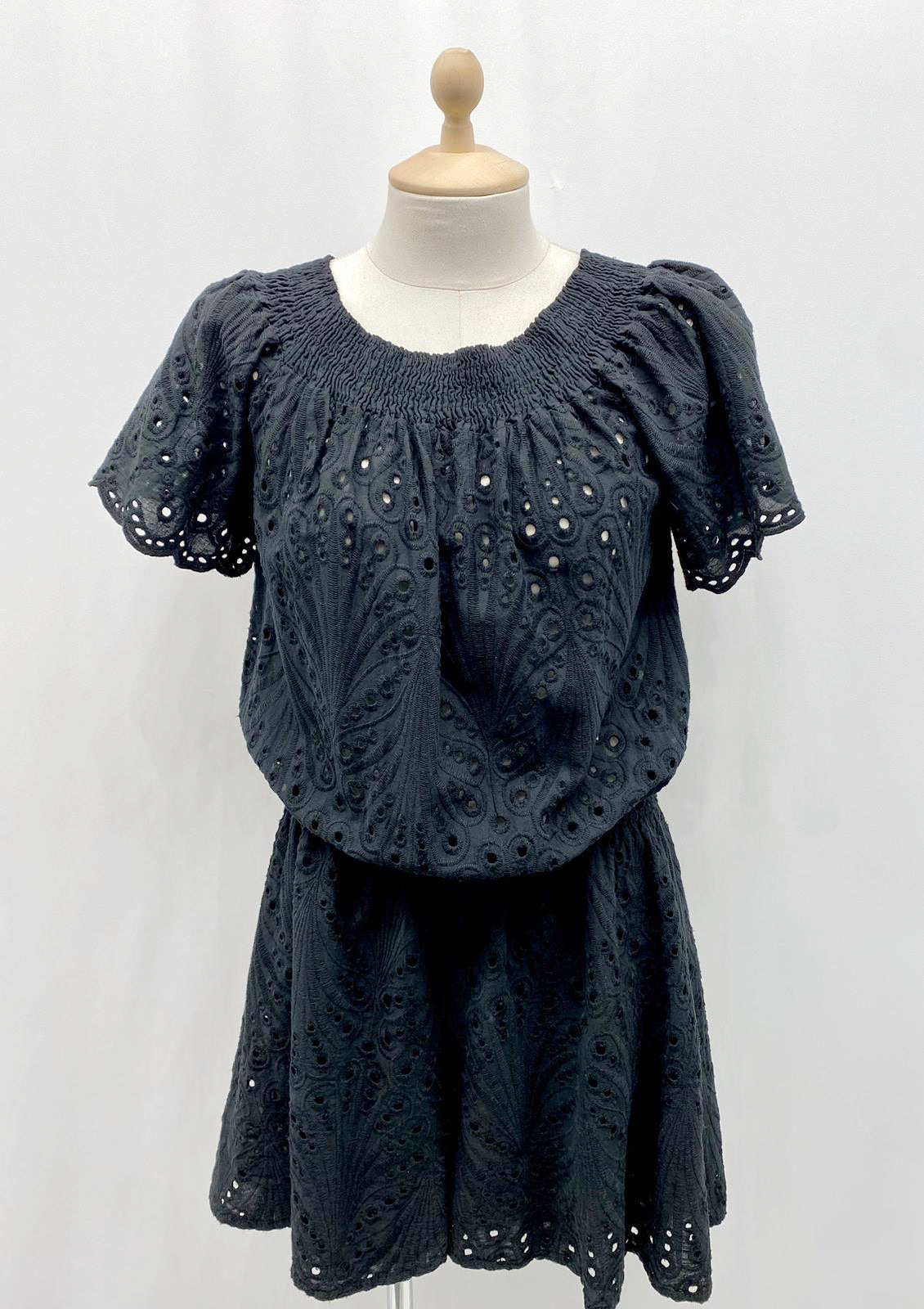 PINKA | Paris Fashion Shops