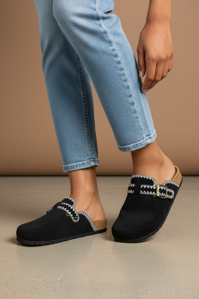 CL539 Closed mules with embroidered trim | Paris Fashion Shops