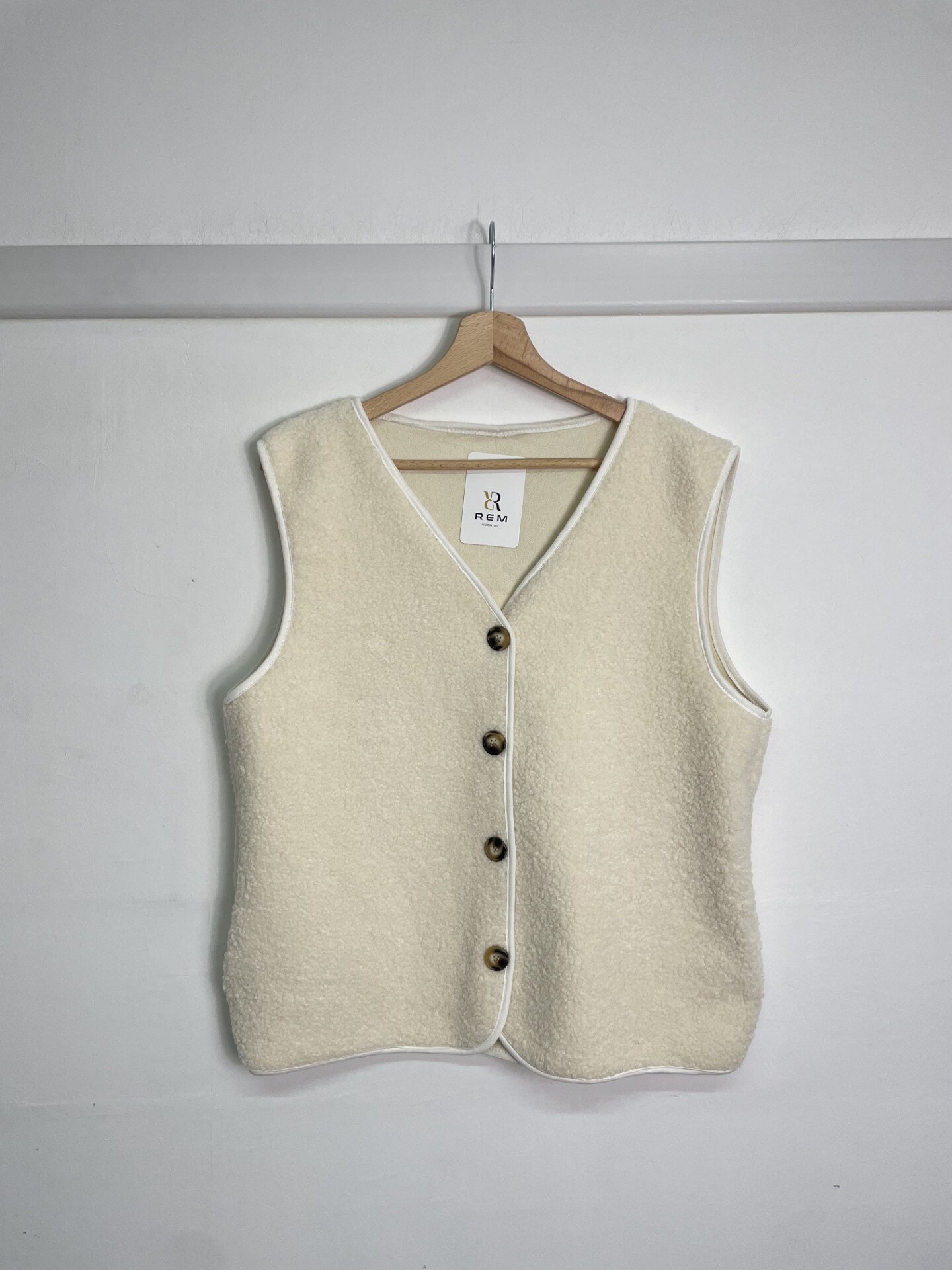 VEST | Paris Fashion Shops