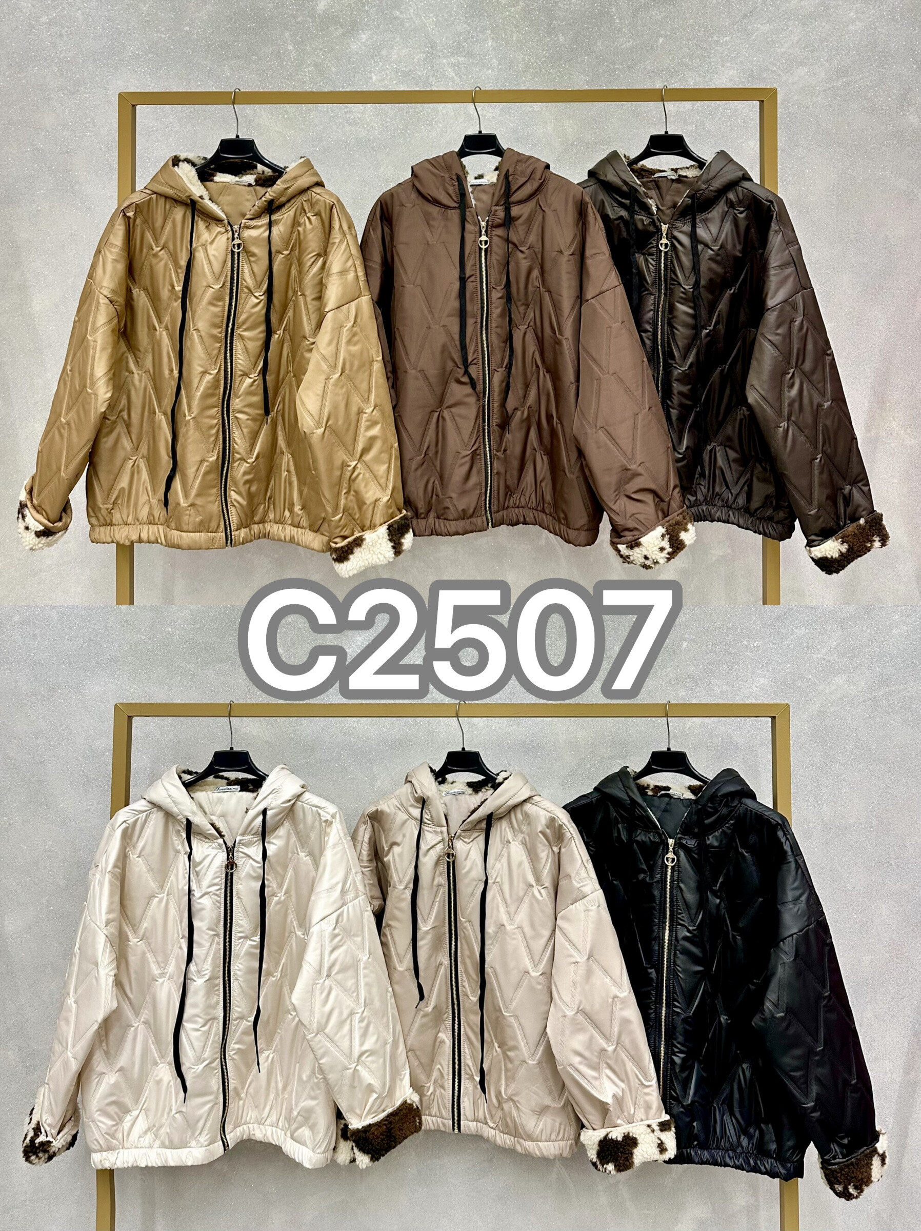 Manteau avec capuche, fermetures éclair et poches | Paris Fashion Shops